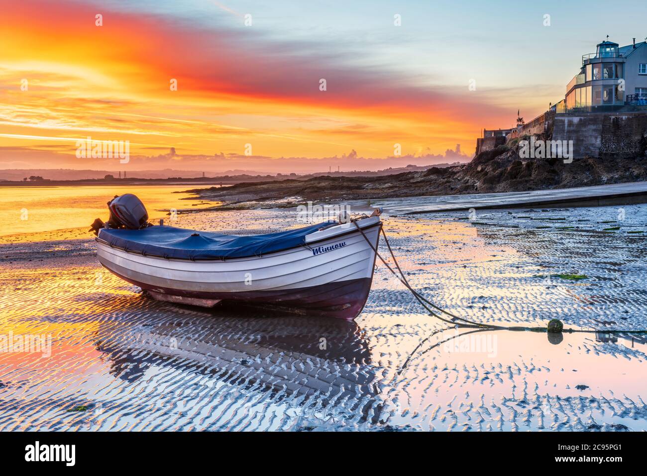 English vilage landscape hi-res stock photography and images - Alamy