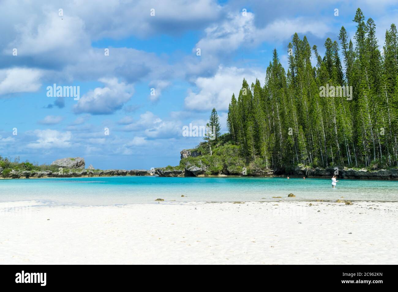 Beautiful seascape of natural swimming pool of Oro Bay, Isle of Pines ...