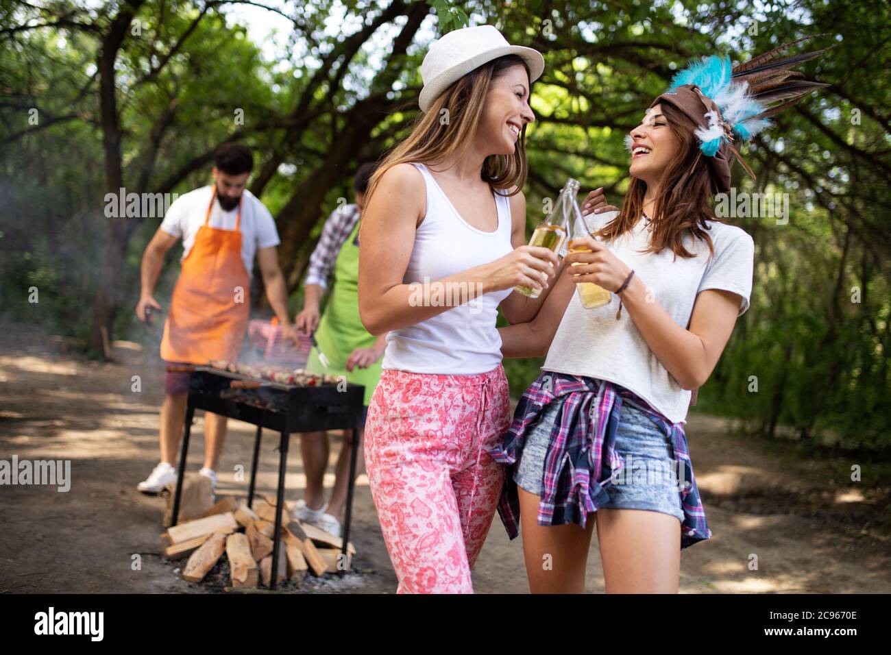 Bbq friends garden hi-res stock photography and images - Alamy