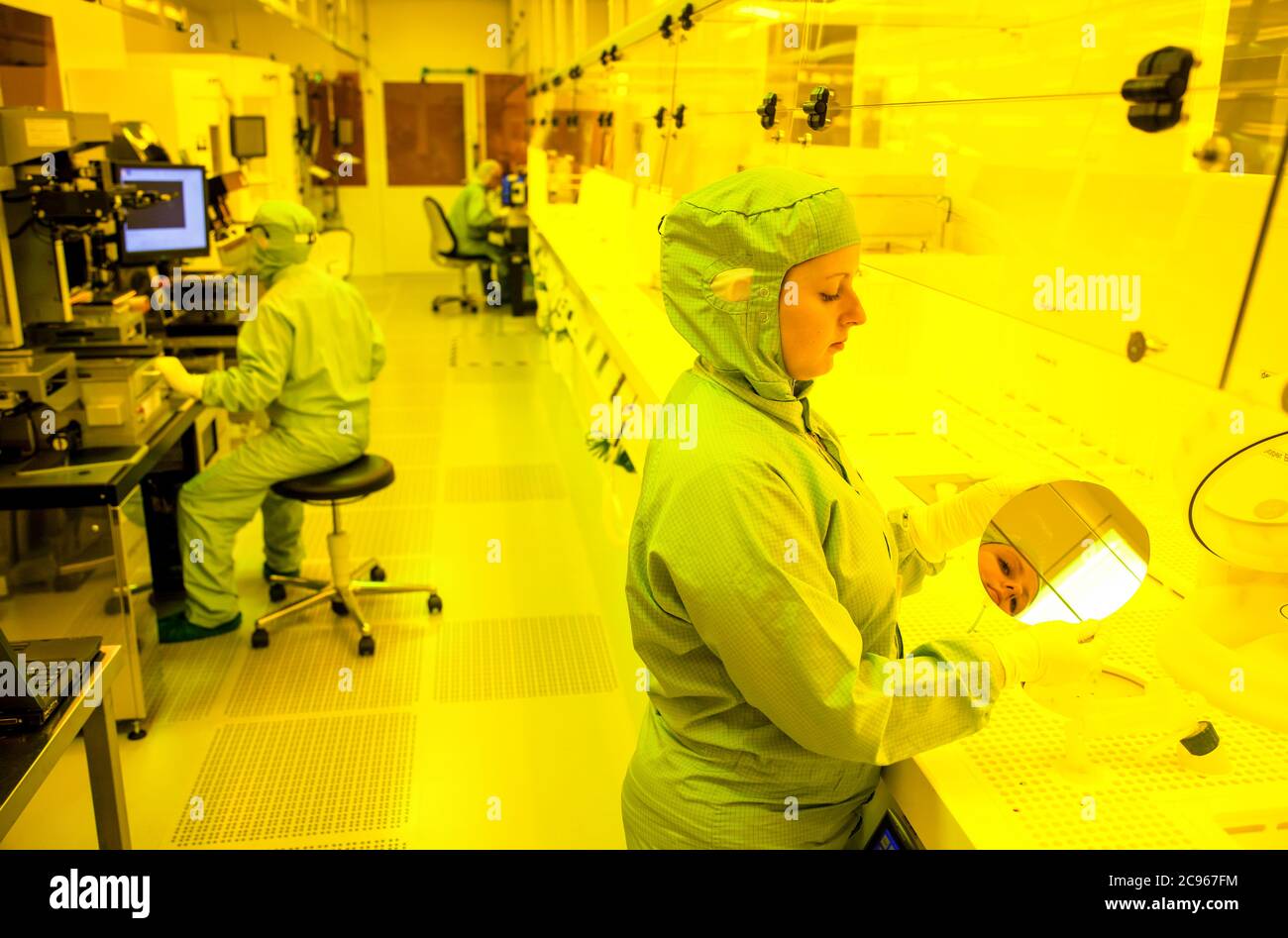 Cleanroom suit hi-res stock photography and images - Alamy
