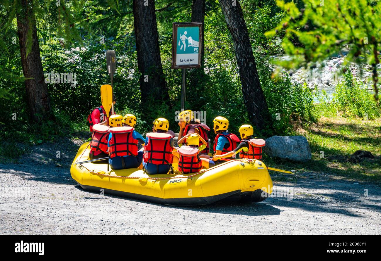 Rubber raft hi-res stock photography and images - Alamy