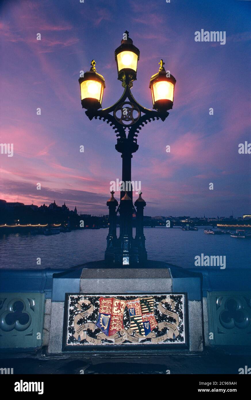 Lampost on Westminster bridge at twilight Stock Photo - Alamy