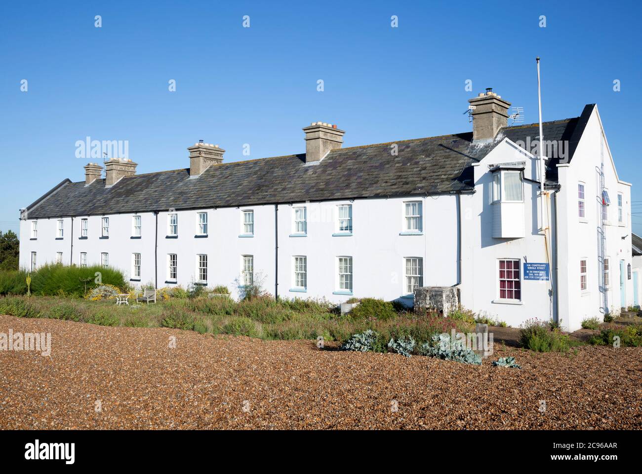 Shingle houses housing buildings hi-res stock photography and images ...