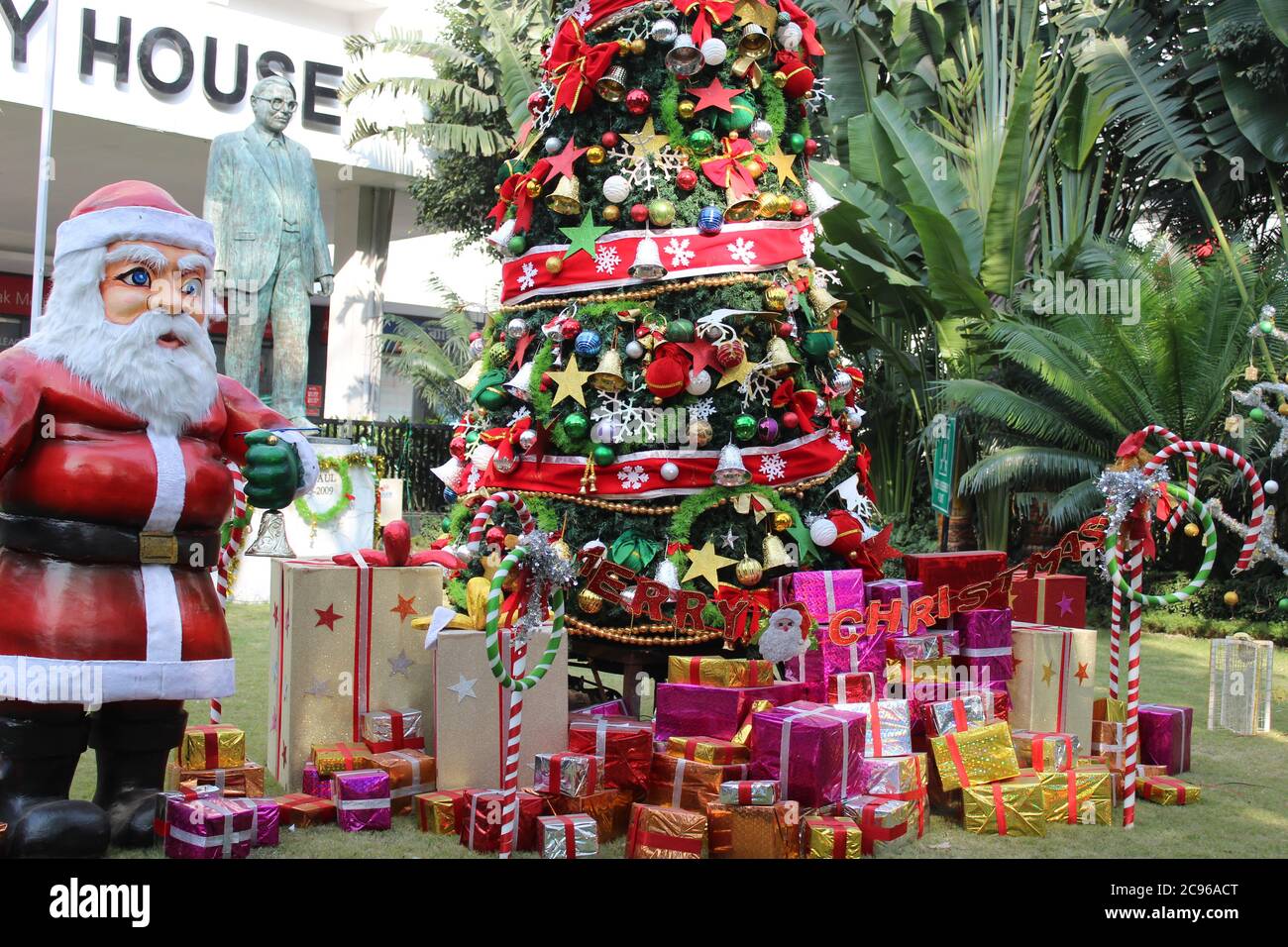 Christmas celebration in india hi-res stock photography and images - Alamy