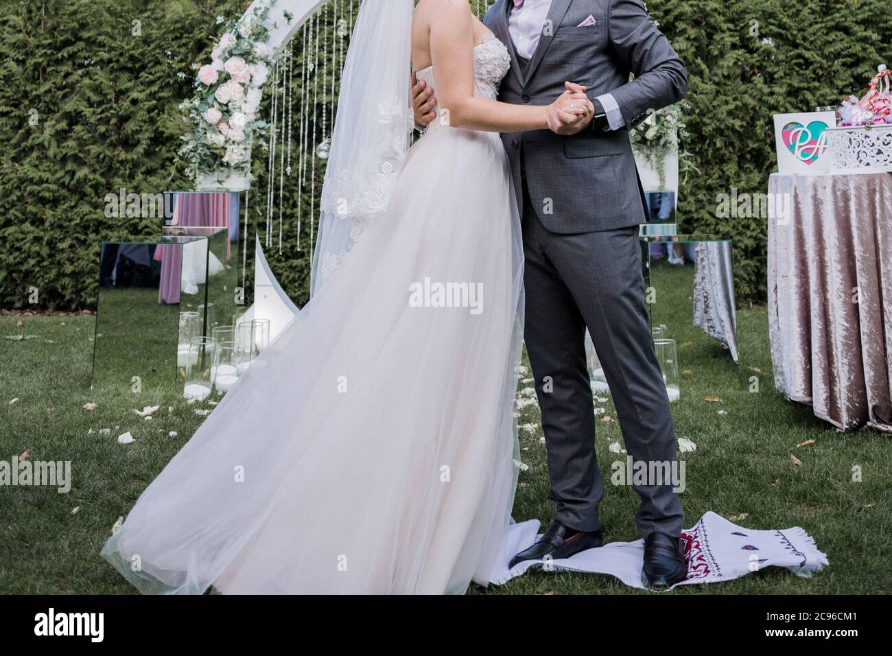 a bride and groom at the wedding ceremony Stock Photo - Alamy