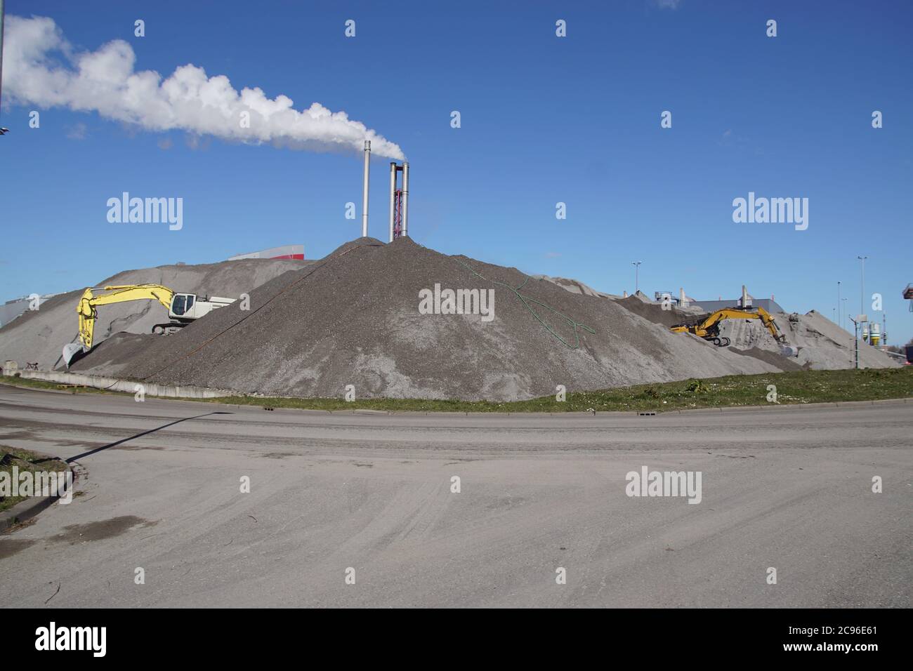 Road ash slag hi-res stock photography and images - Alamy