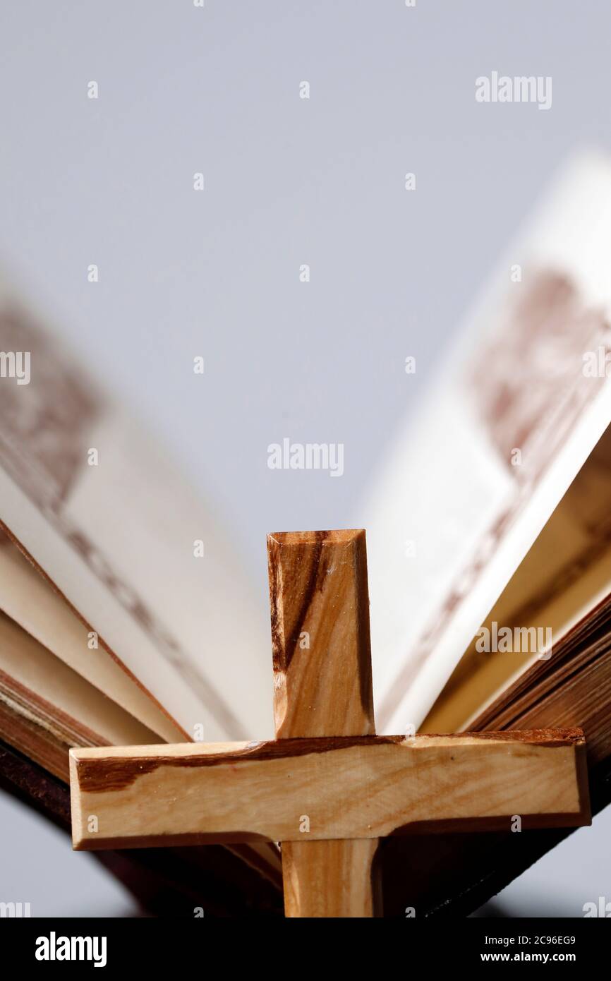 Wooden cross and catholic missal. France Stock Photo - Alamy