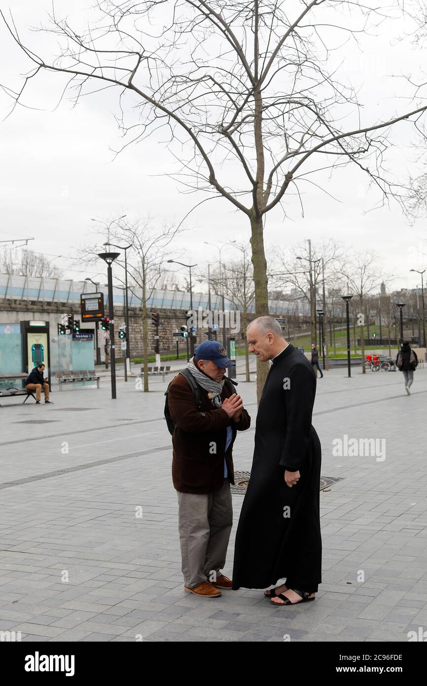 Catholic priest confession hi-res stock photography and images - Alamy