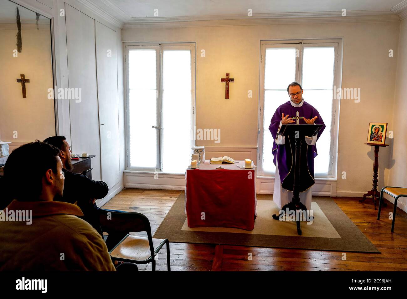 Catholic lay person priest hi-res stock photography and images - Alamy