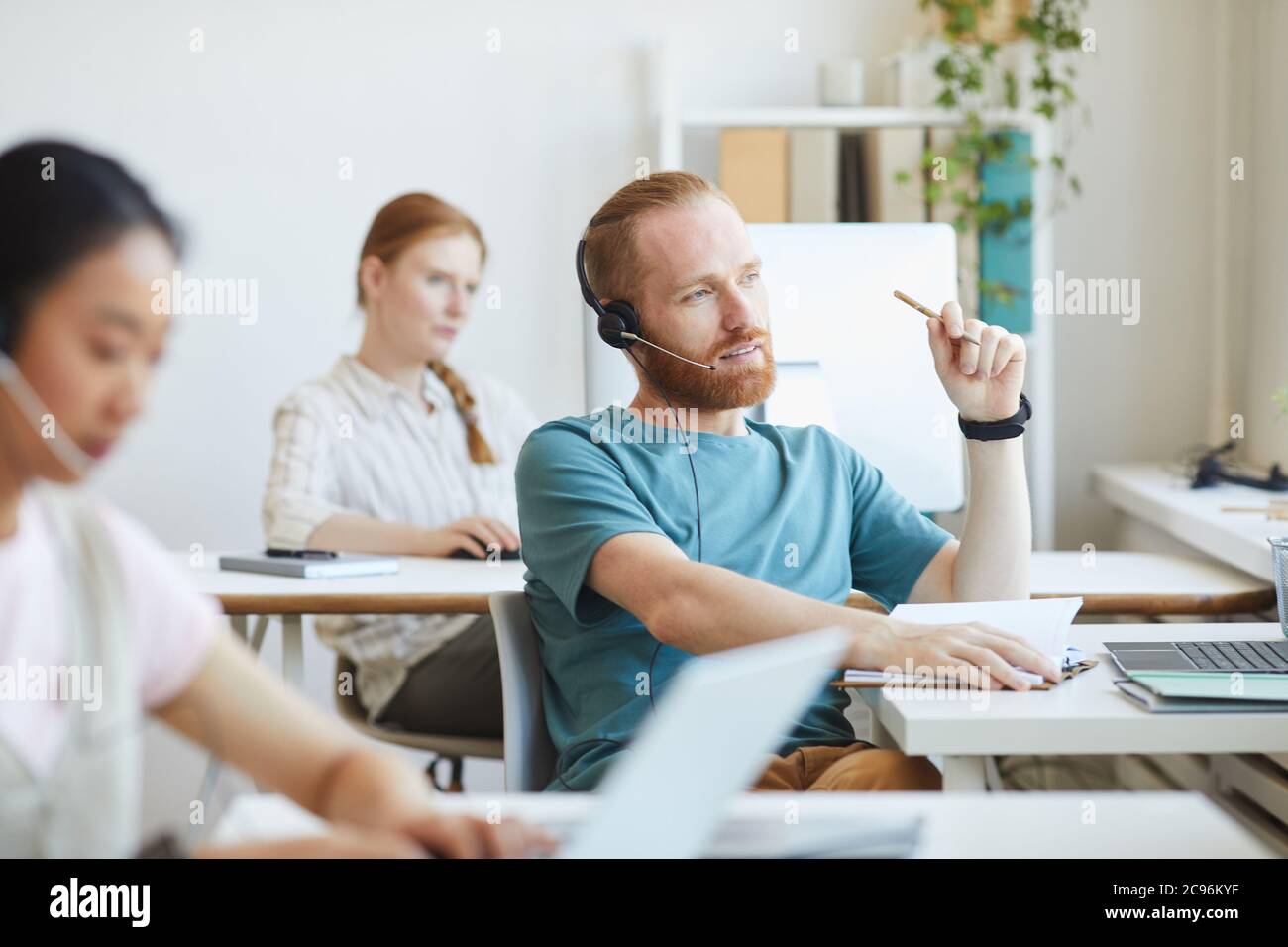 Business people headsets using hi-res stock photography and images - Alamy