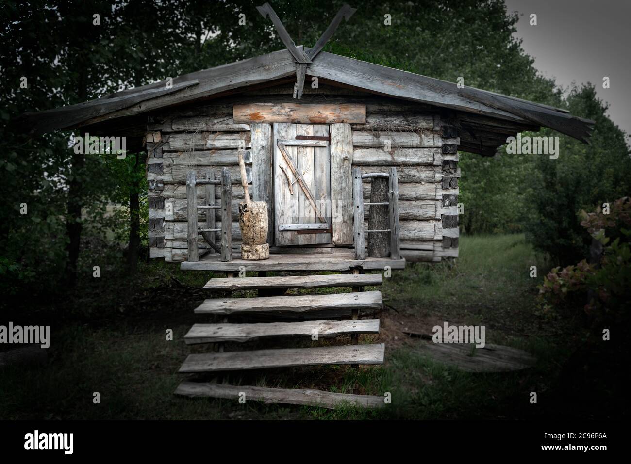 Medieval peasant cottage hi-res stock photography and images - Alamy