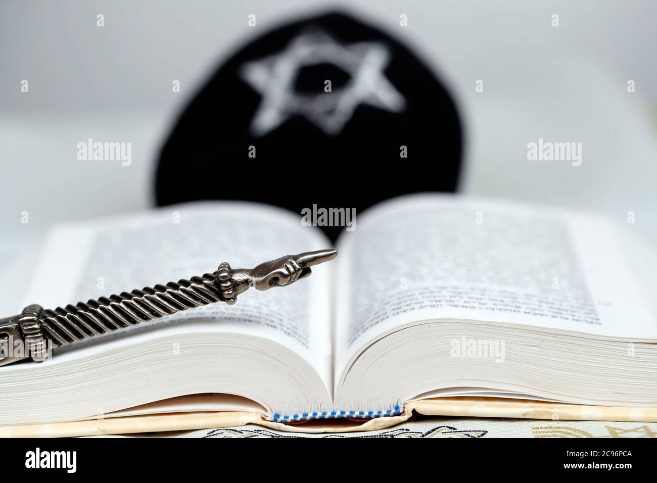 Sylver yad, kippah and Torah. Jewish symbols. France Stock Photo - Alamy