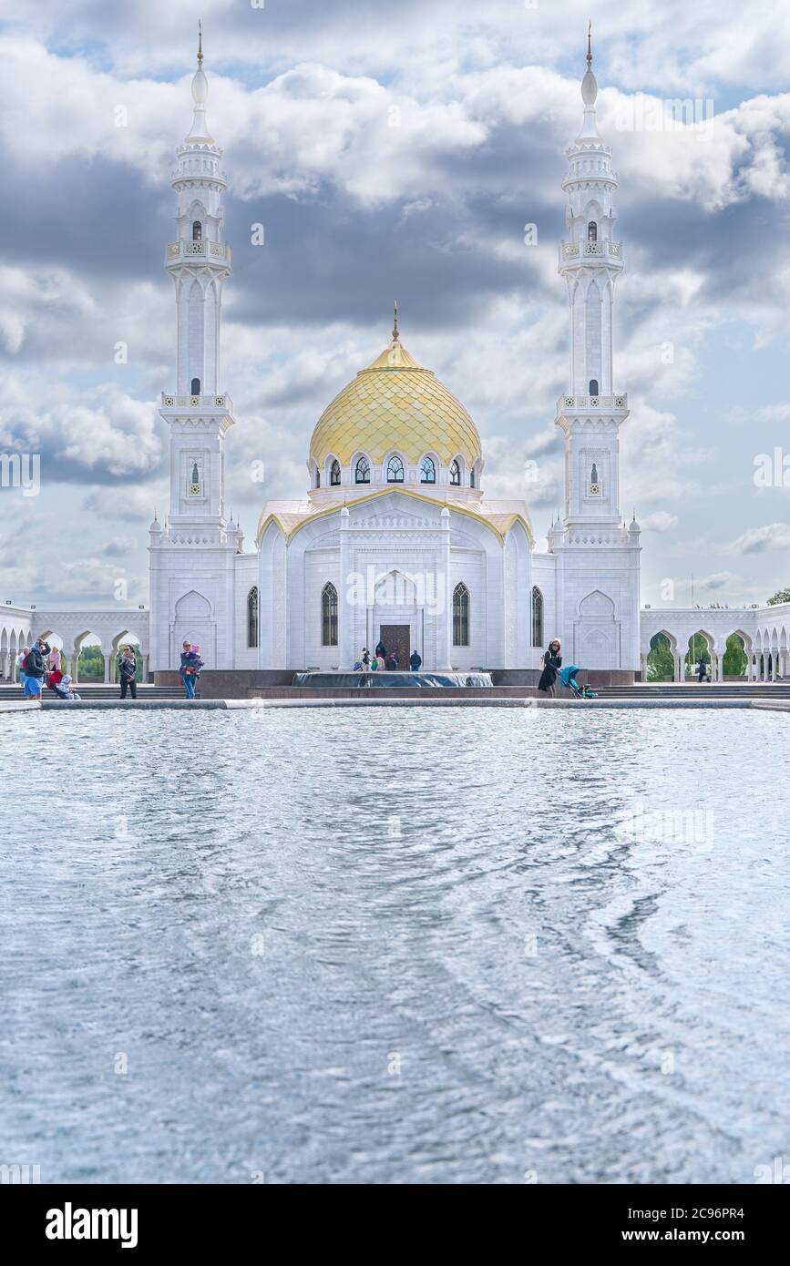 The White mosque in Bulgar Tatarstan Stock Photo - Alamy