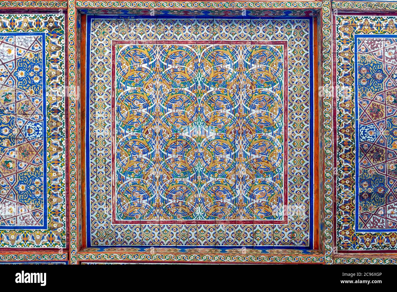 Antique ceiling tiles hi-res stock photography and images - Alamy