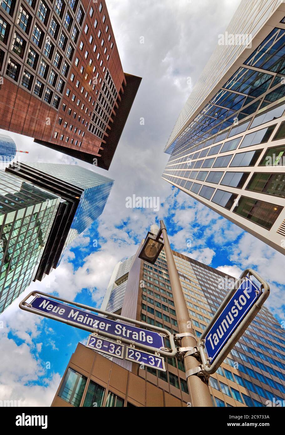 Neue house hi-res stock photography and images - Alamy