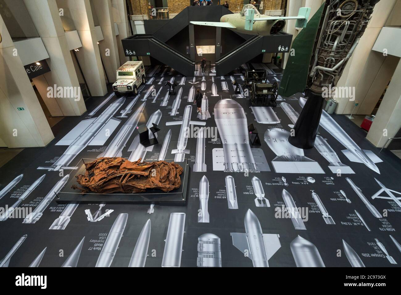 Ww2 london drawing hi-res stock photography and images - Alamy