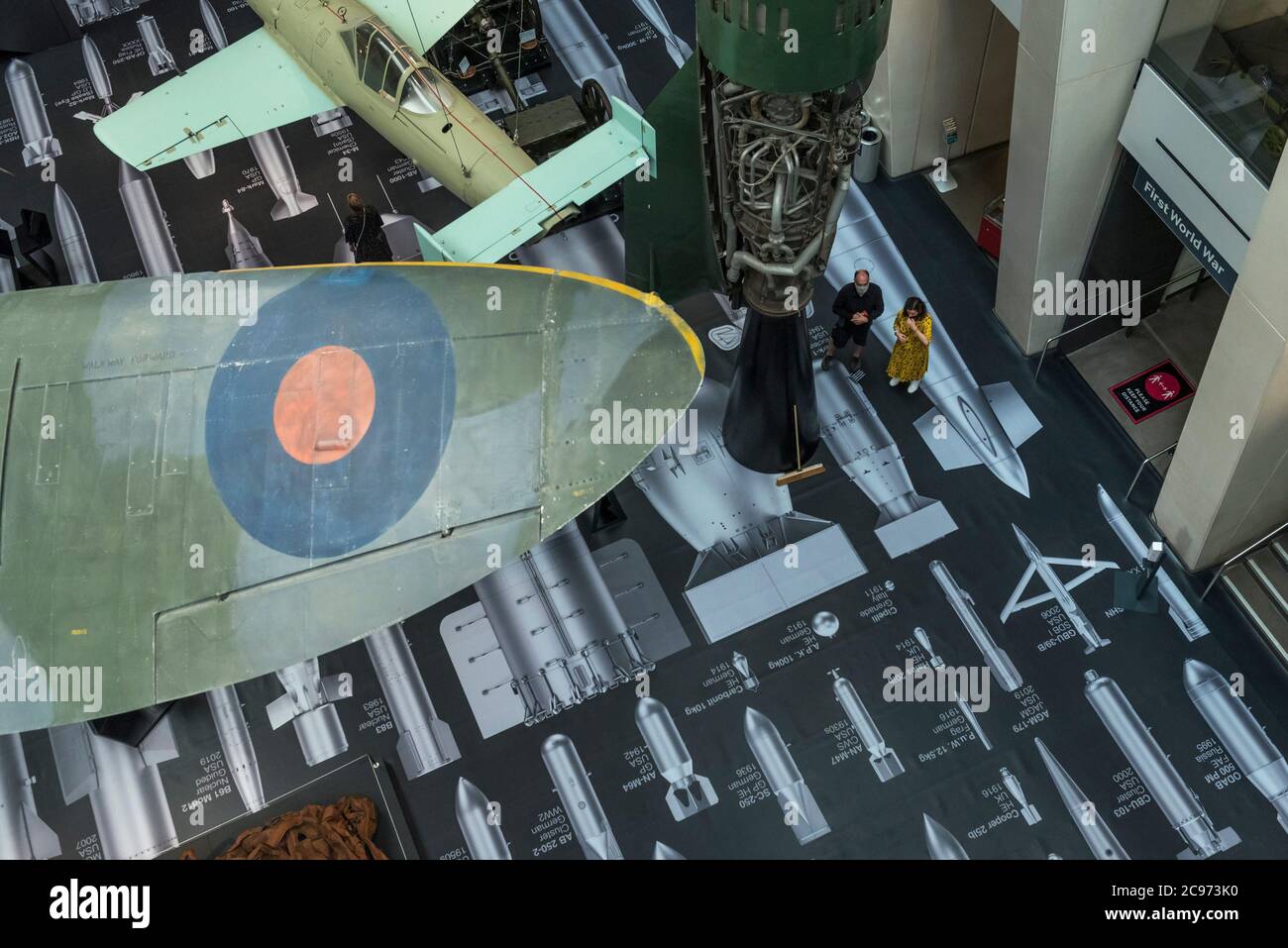 Ww2 london drawing hi-res stock photography and images - Alamy