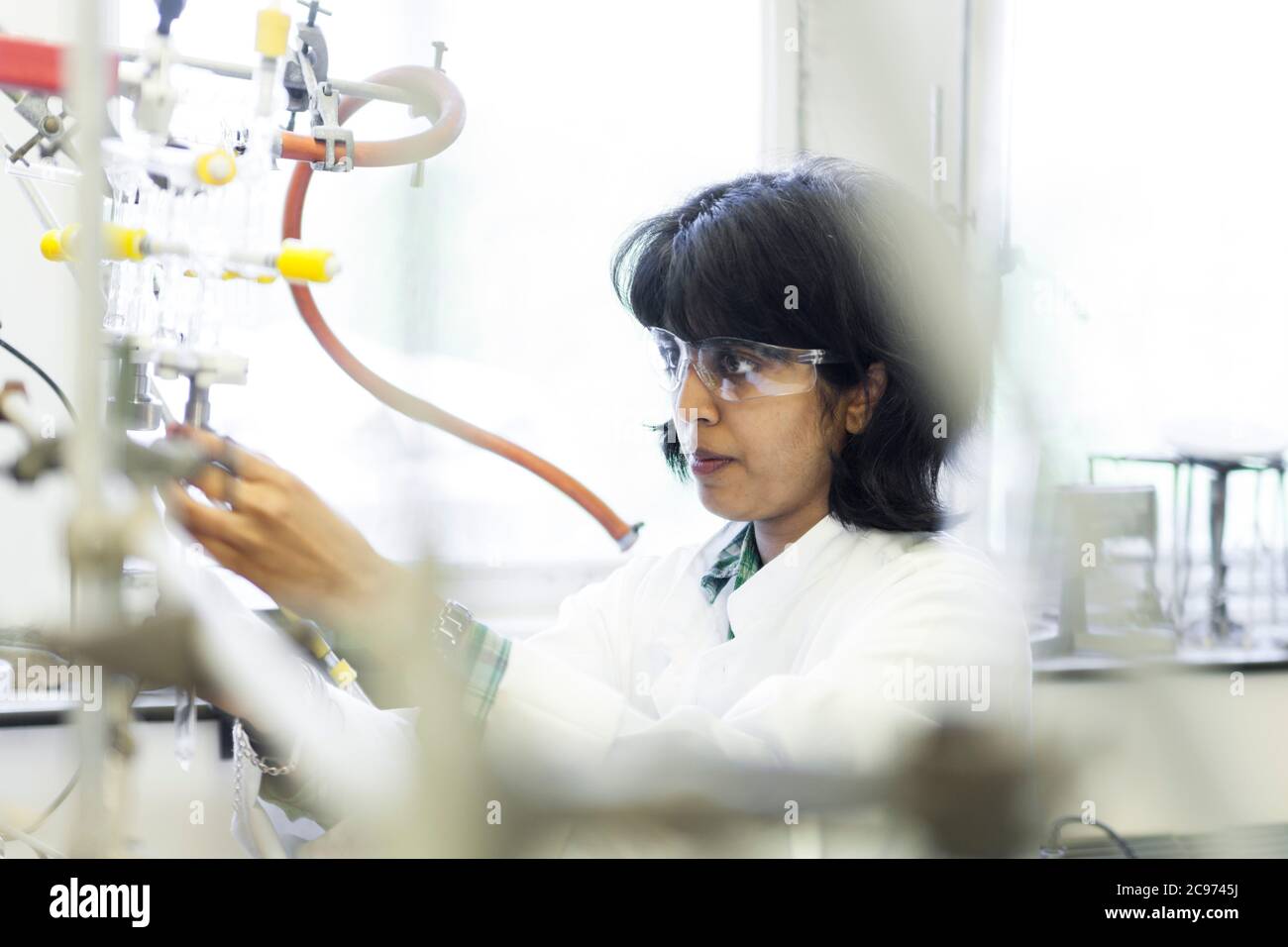 Female scientist research in laboratory Stock Photo - Alamy