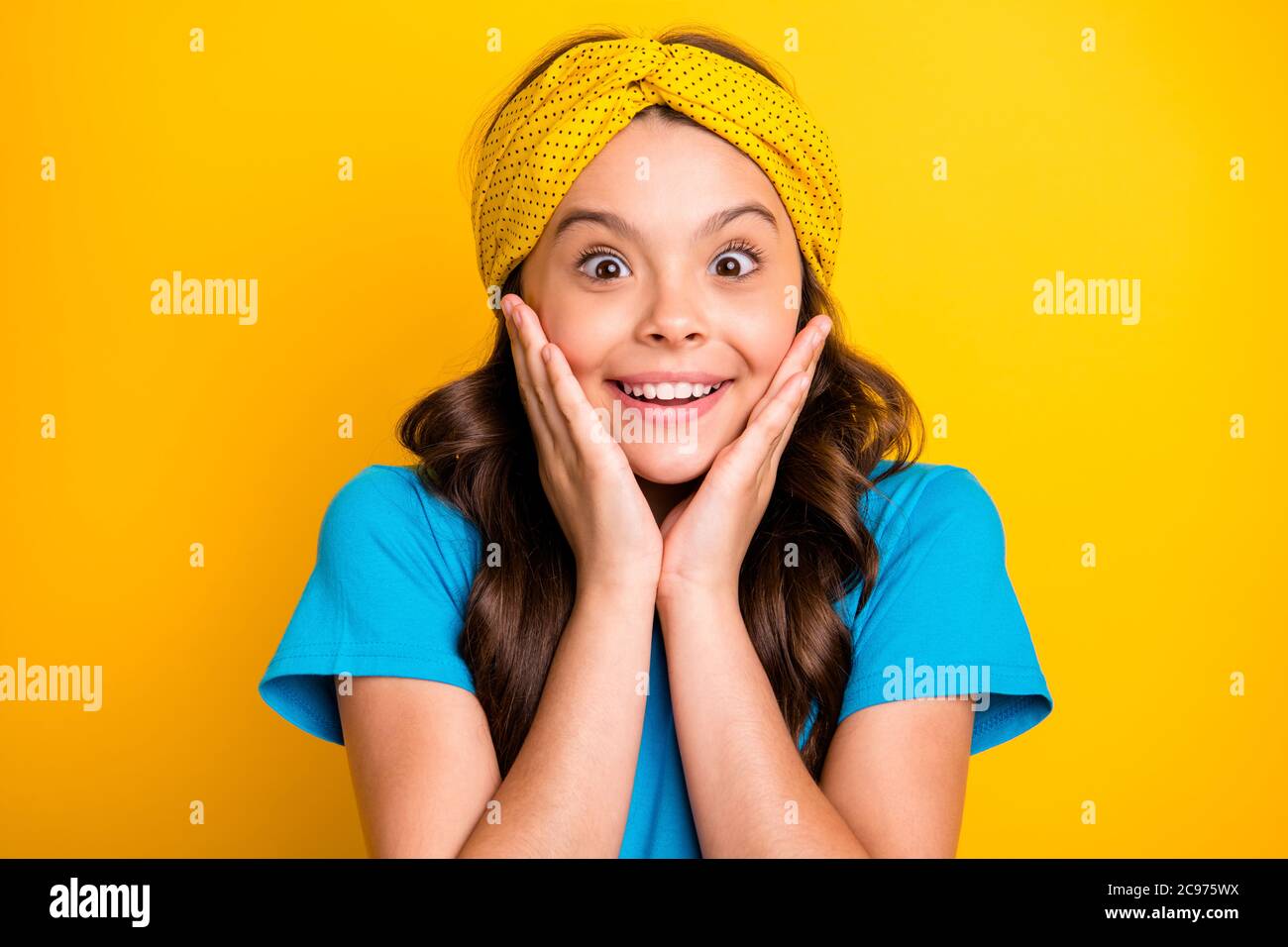 Portrait of astonished positive crazy girl kid hear incredible corona ...
