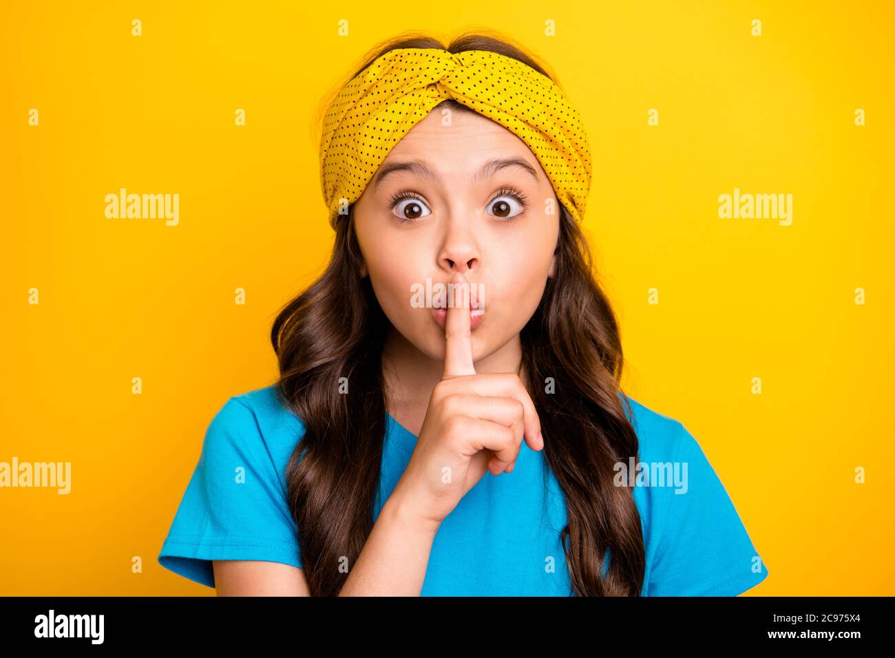 Shh hear hi-res stock photography and images - Alamy