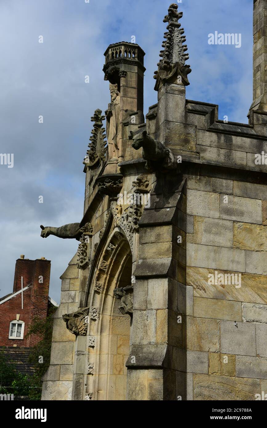 Rochdale town centre church hi-res stock photography and images - Alamy