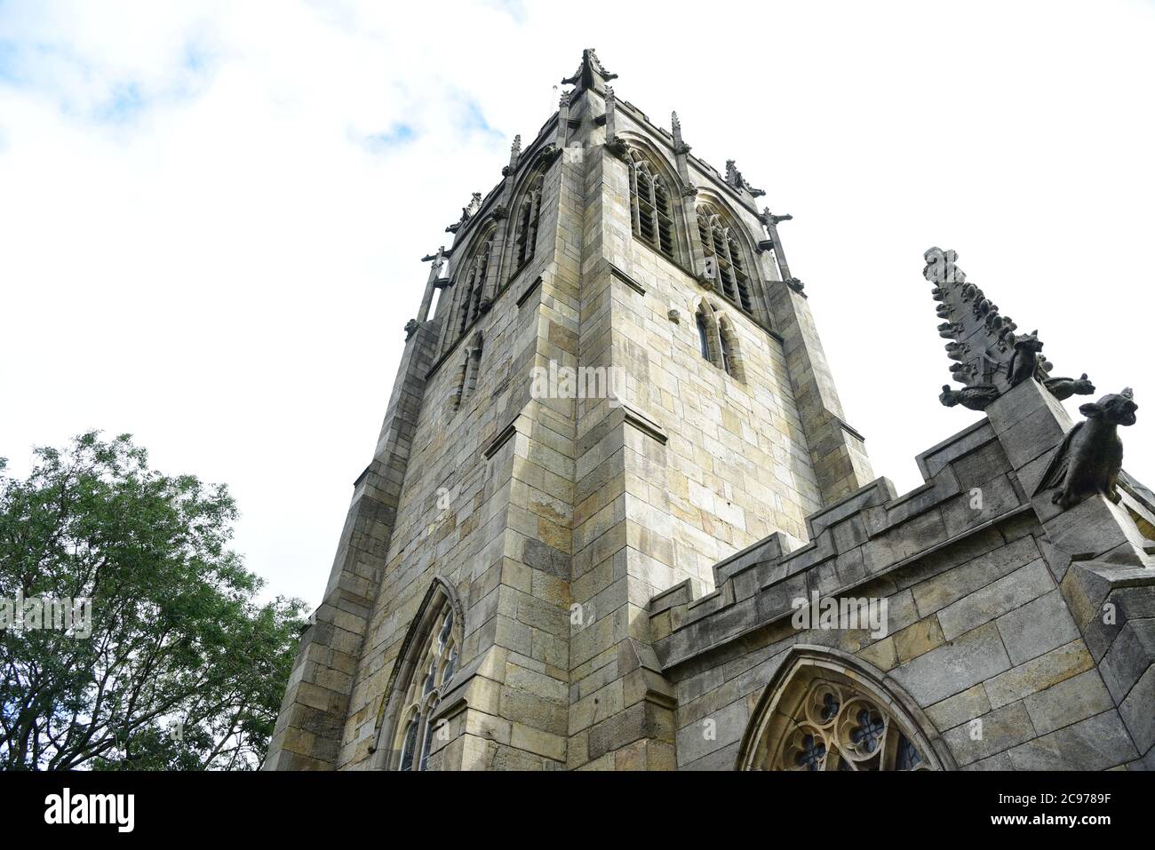 Rochdale centre church hi-res stock photography and images - Alamy