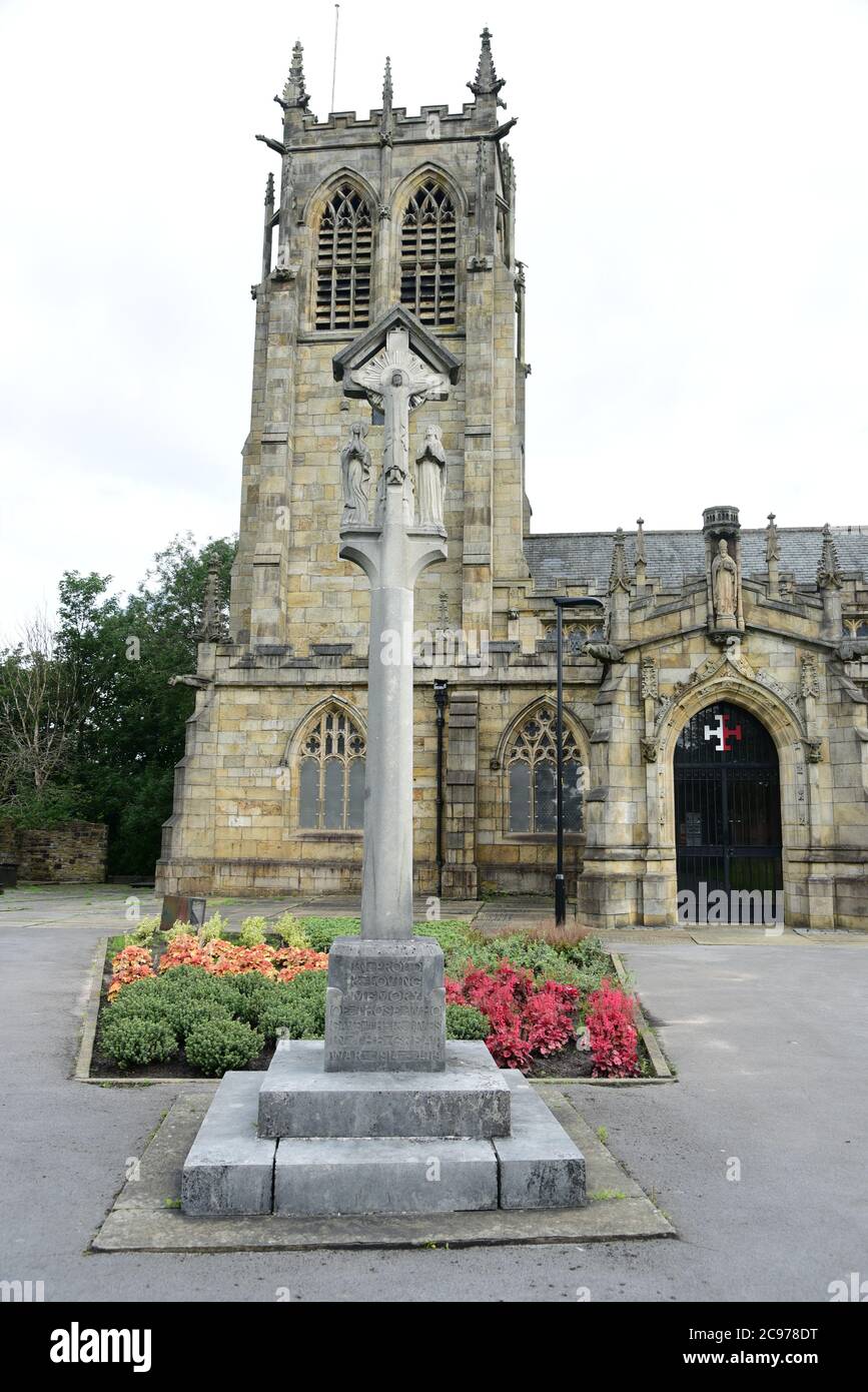 Rochdale town centre church hi-res stock photography and images - Alamy