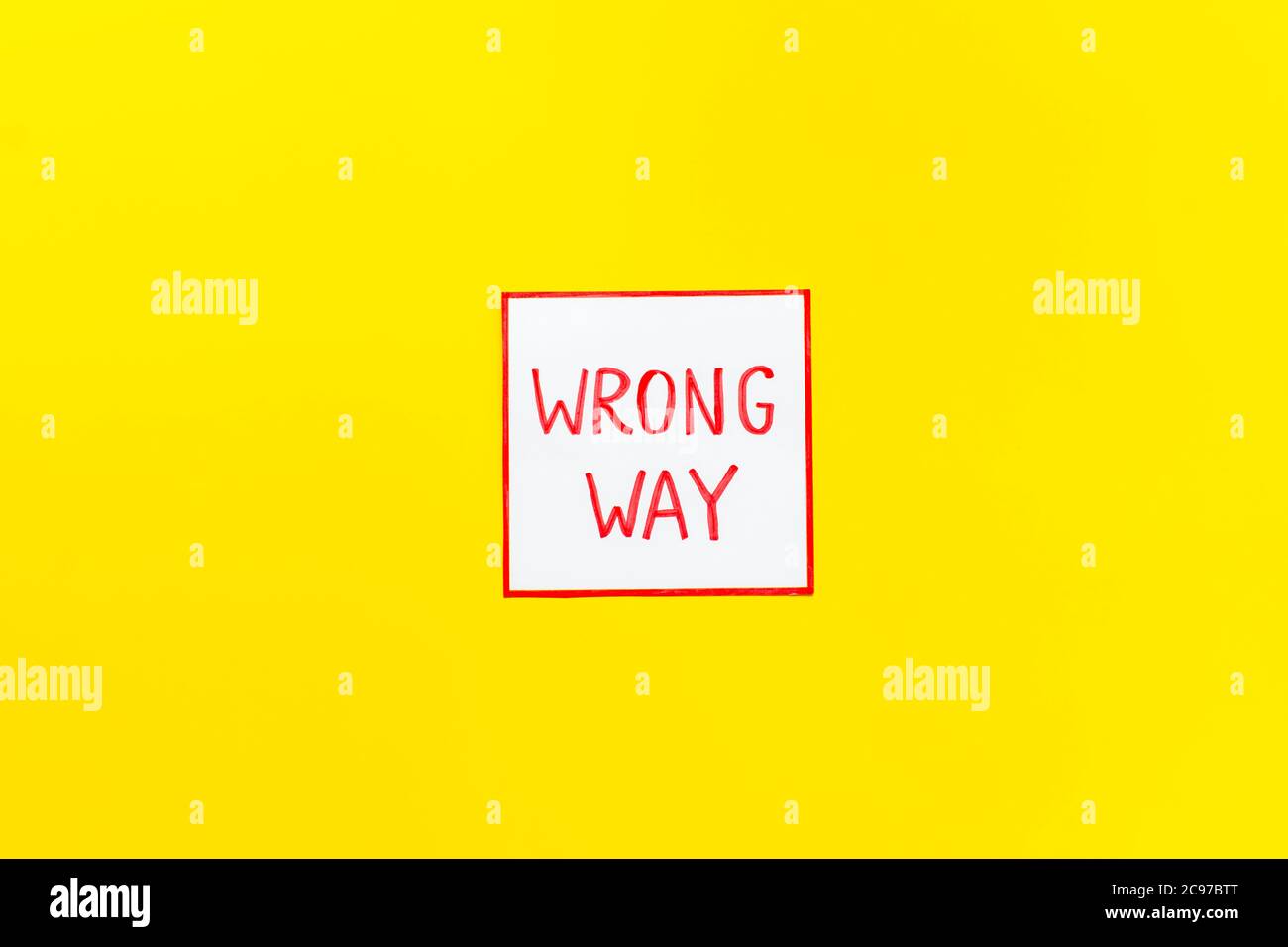 Business failure. Wrong way icon top view Stock Photo - Alamy