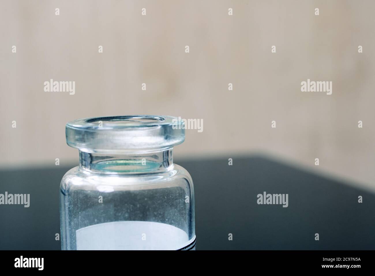 Open jar with tablets hi-res stock photography and images - Alamy