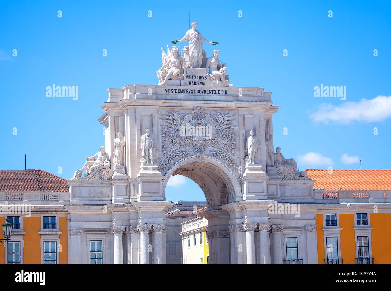 Arco da Rua Augusta with Statues in Lisbon .Ornate triumphal arch in ...
