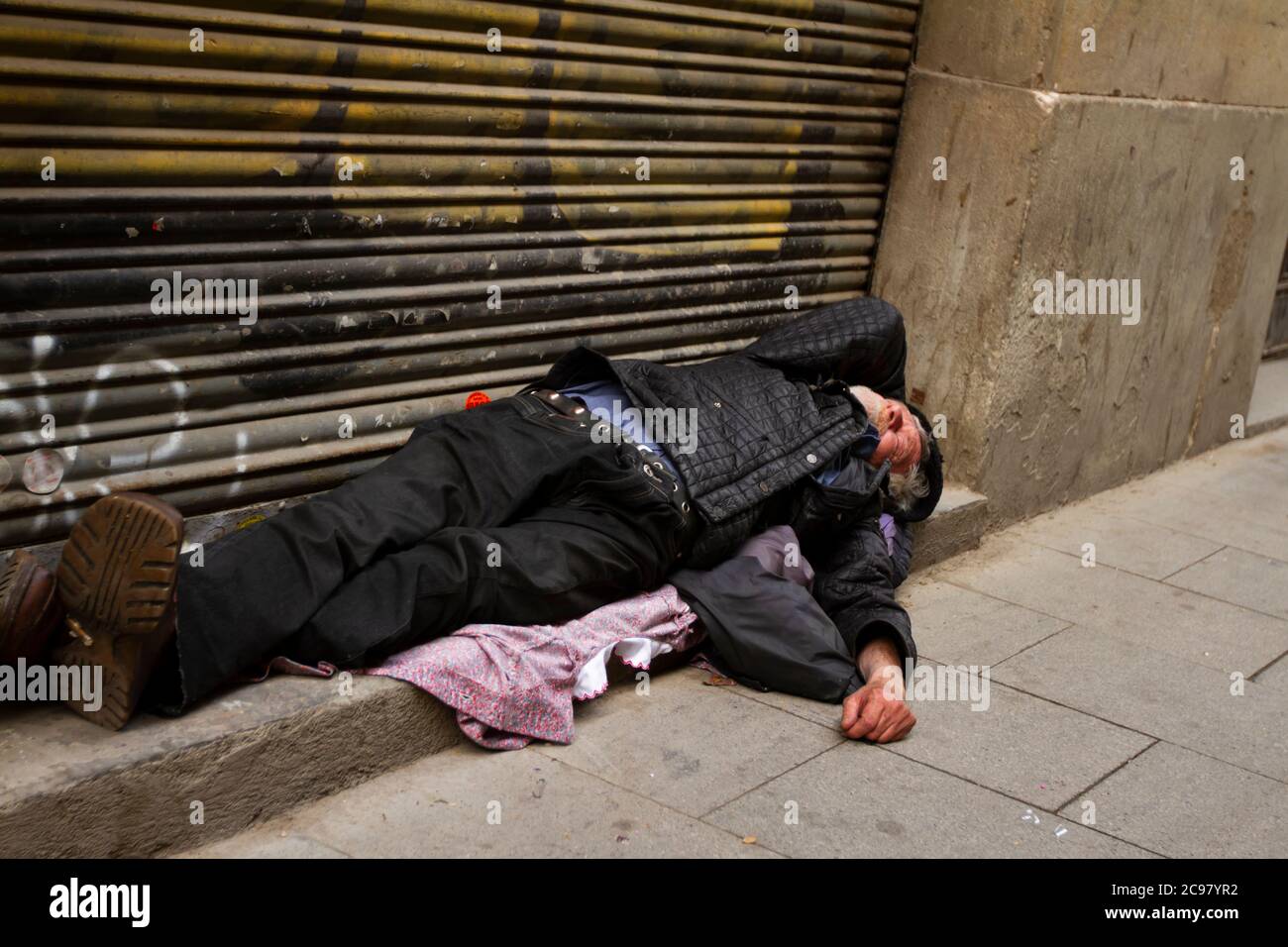 Old homeless man hi-res stock photography and images - Alamy