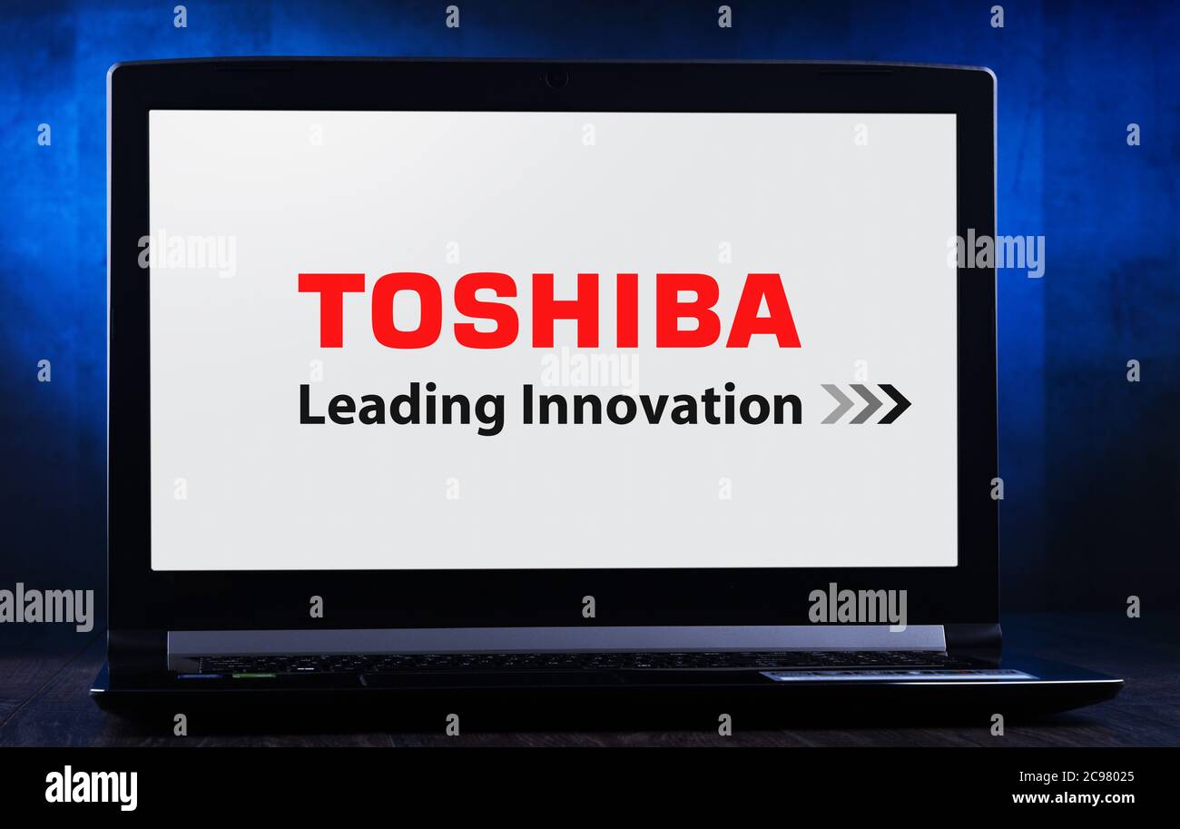 Toshiba notebook hi-res stock photography and images - Alamy
