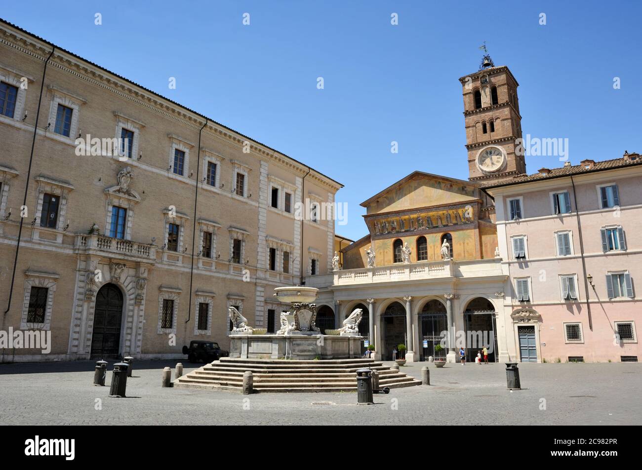 Rome basilica di santa maria in trastevere hi-res stock photography and ...