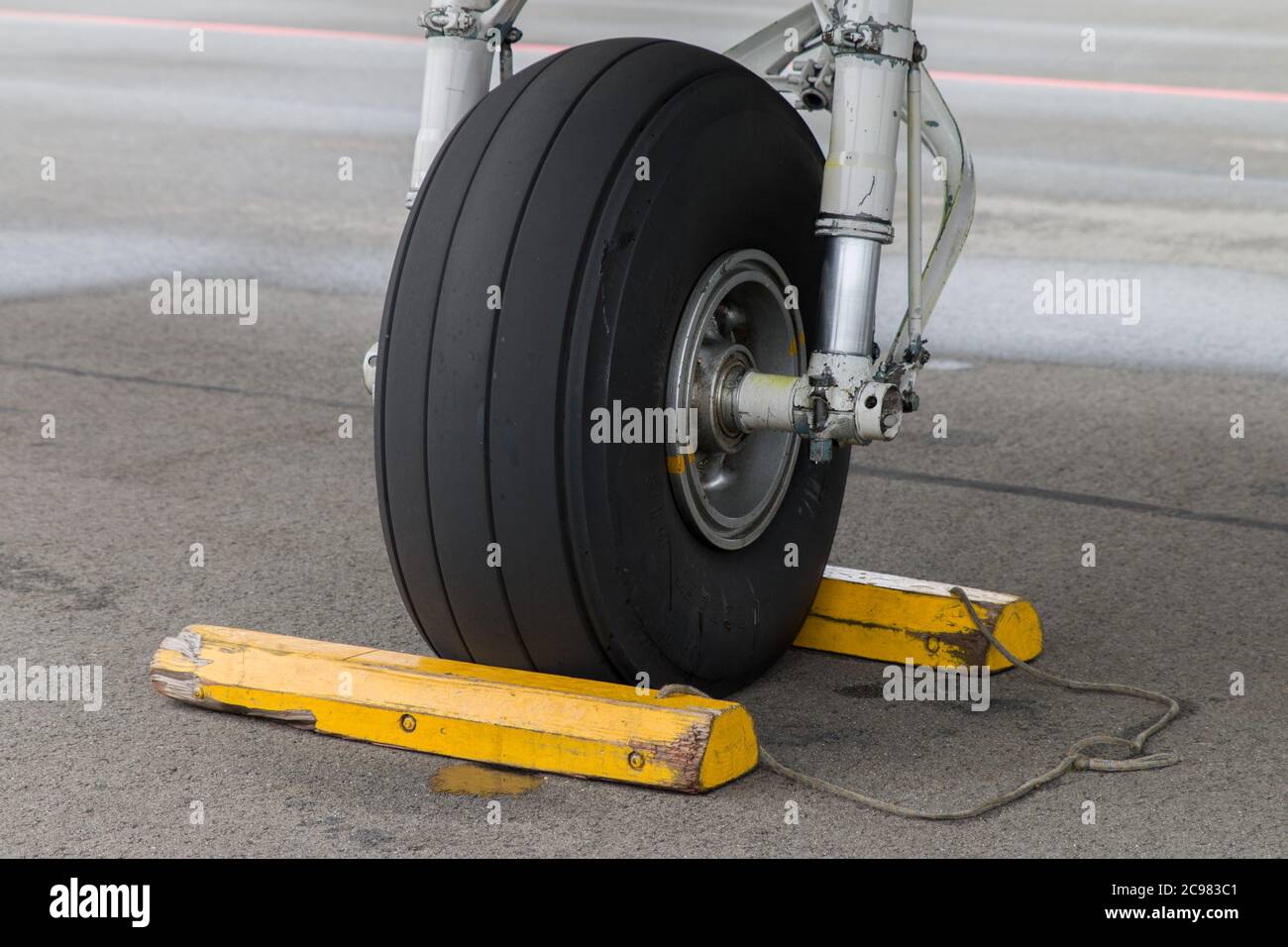Close up shot of the wheel of an aircraft Stock Photo - Alamy