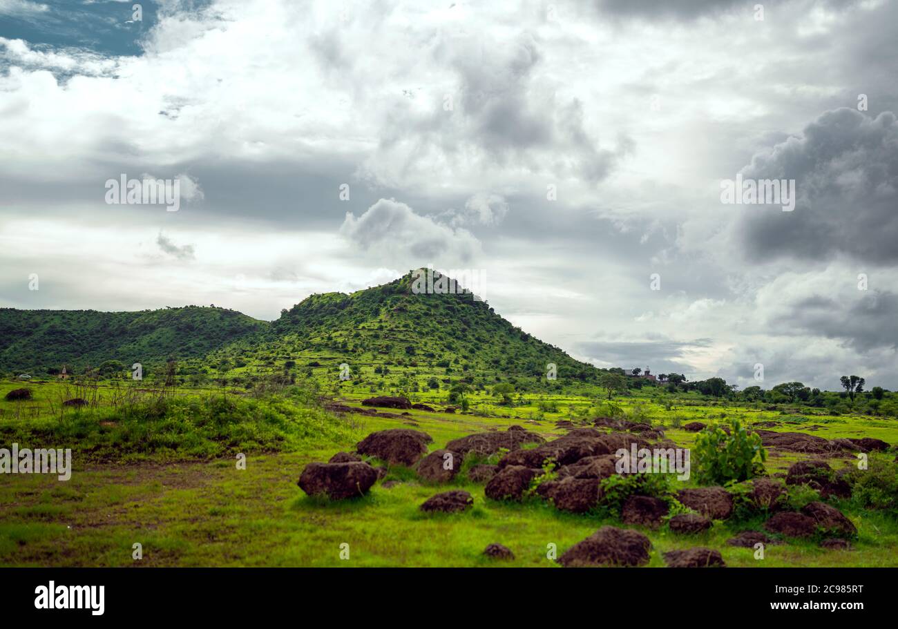 Hill background hi-res stock photography and images - Alamy