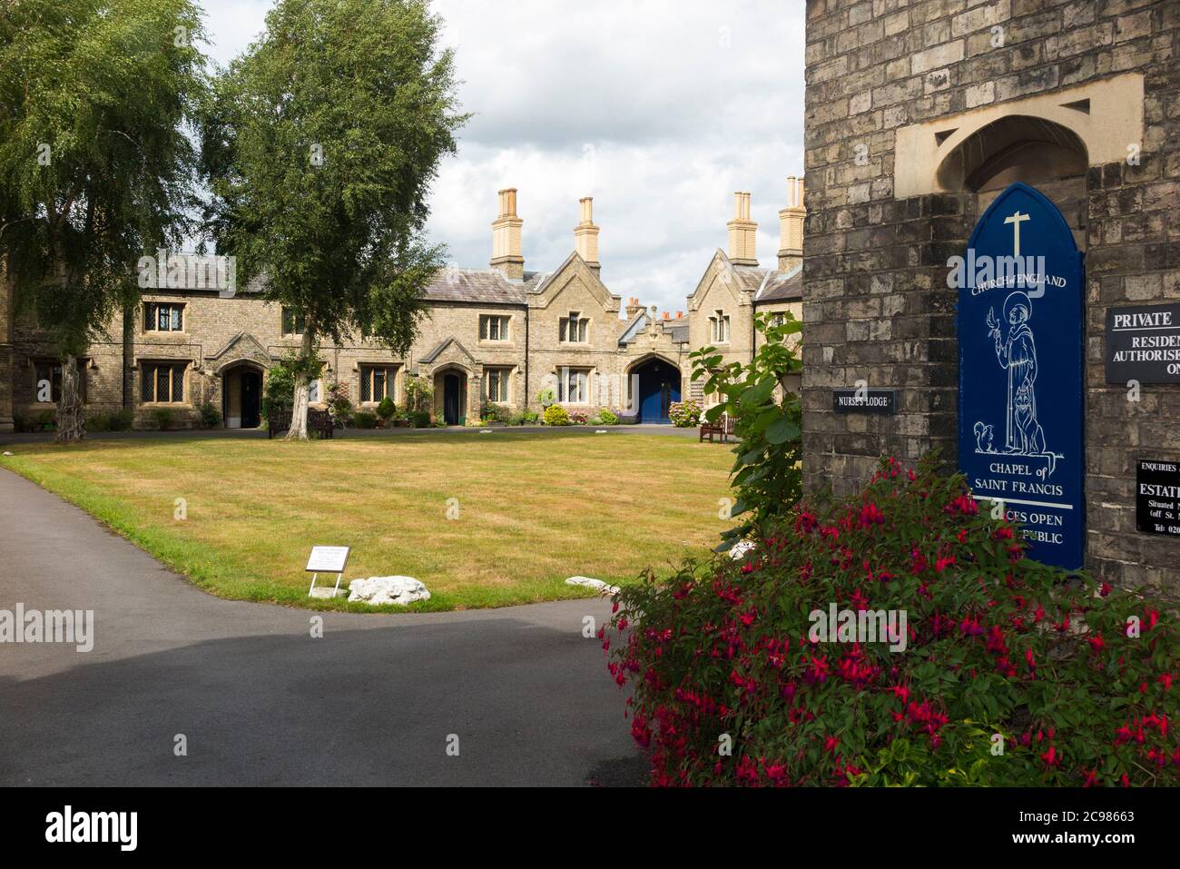 Almshouses almshouse alms house hi-res stock photography and images - Alamy