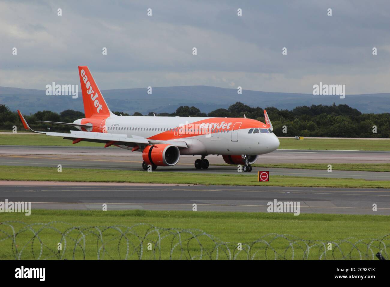 EasyJet Airbus A320 neo at Manchester airport Credit : Mike Clarke ...