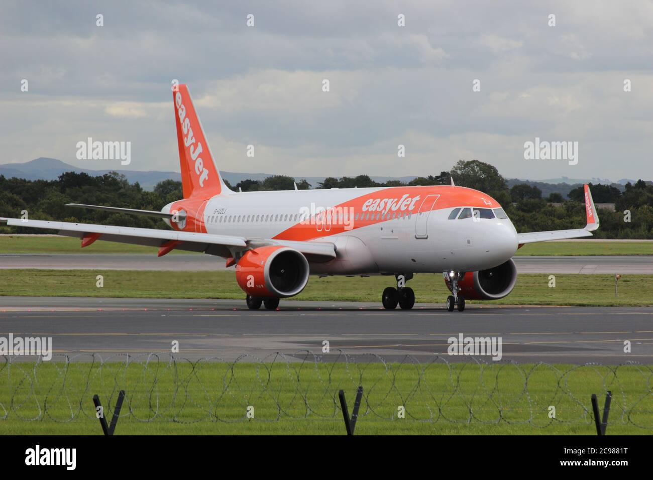 EasyJet Airbus A320 neo at Manchester airport Credit : Mike Clarke ...