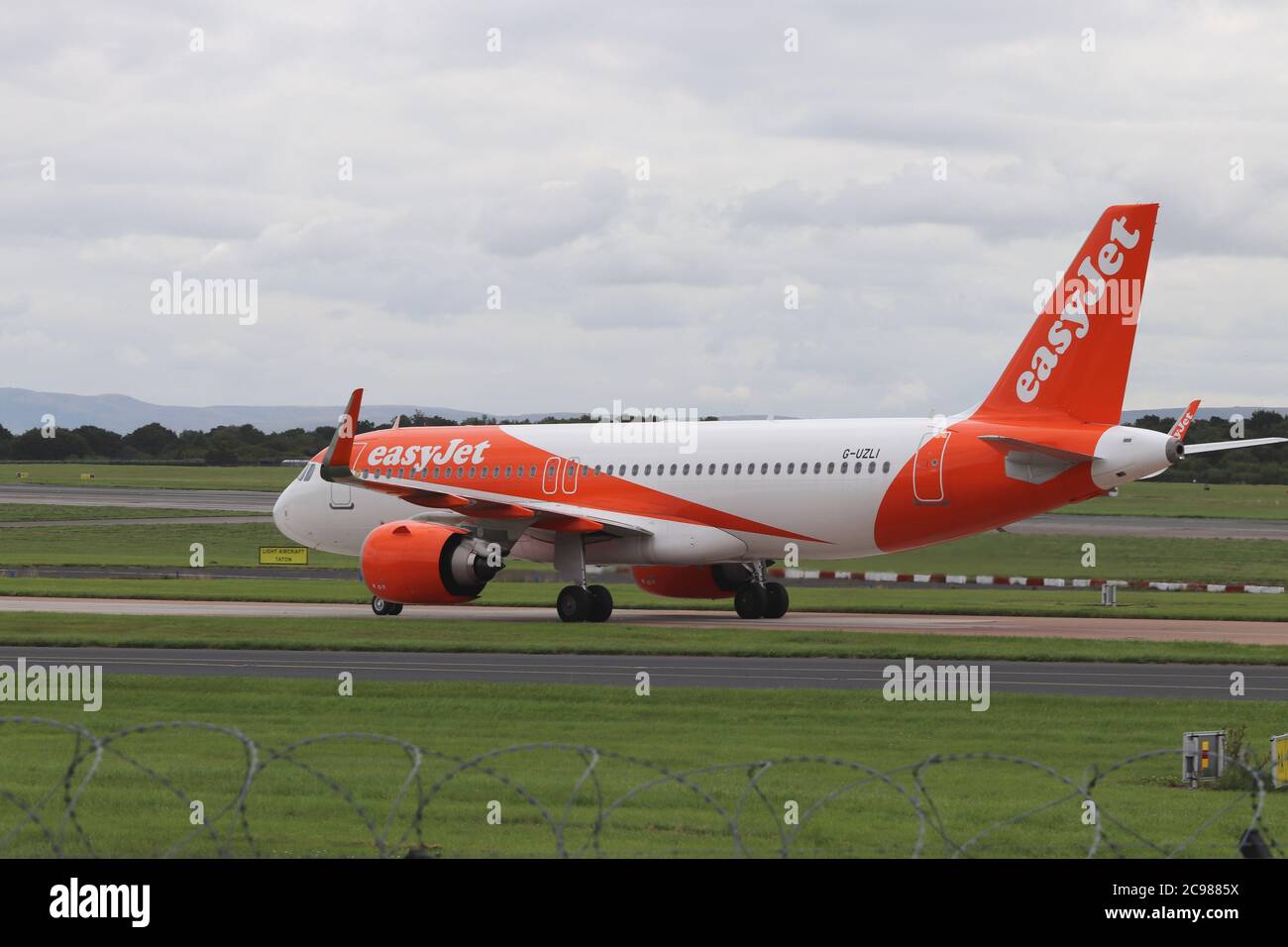 EasyJet Airbus A320 neo at Manchester airport Credit : Mike Clarke ...