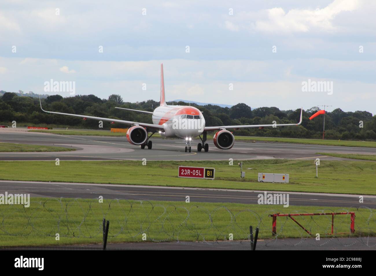 EasyJet Airbus A320 neo at Manchester airport Credit : Mike Clarke ...