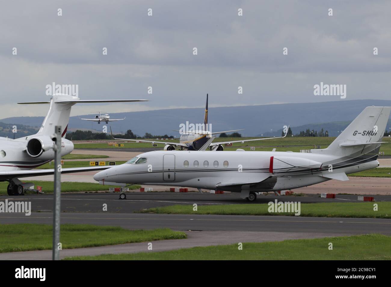 Runway Visitor park is a park at Manchester airport offering runway ...