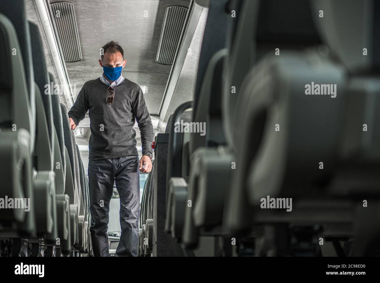 Bus passenger social distancing hi-res stock photography and images - Alamy