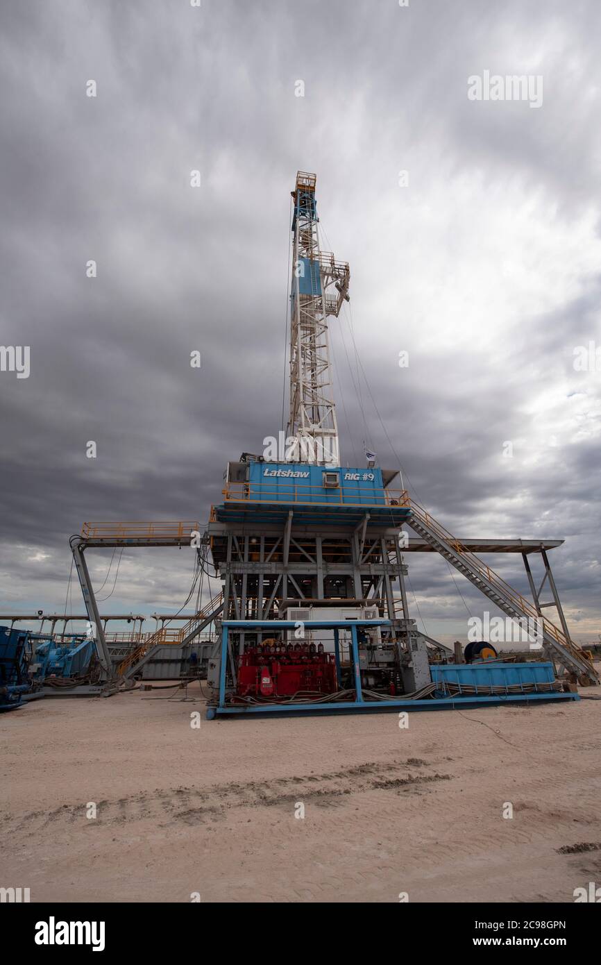 Reliance oil hi-res stock photography and images - Alamy