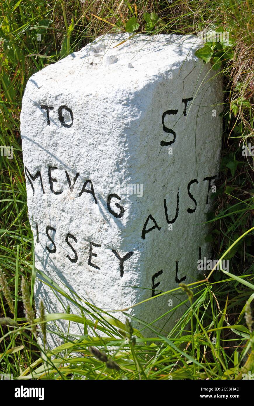 Old carved stone sign england hi-res stock photography and images - Alamy
