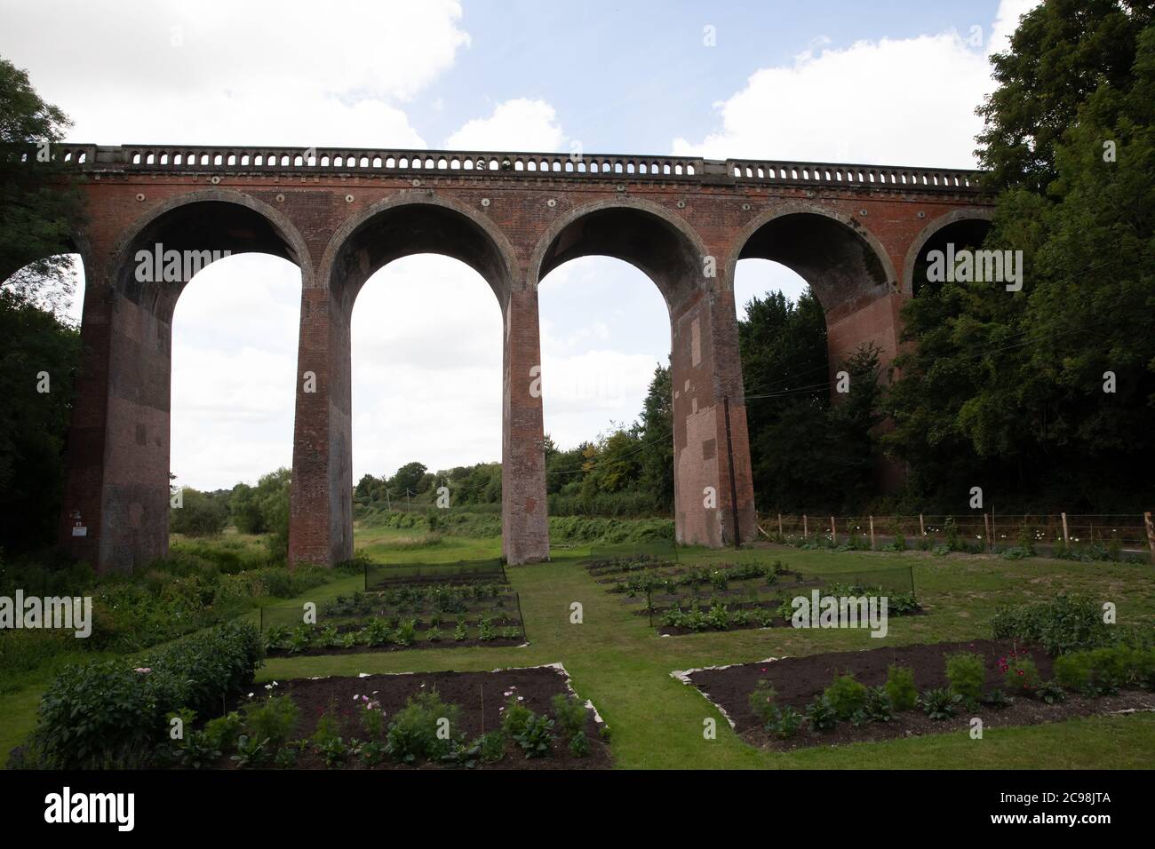 Eynsford Viaduct is an impressive nine-arched red-brick viaduct. The ...