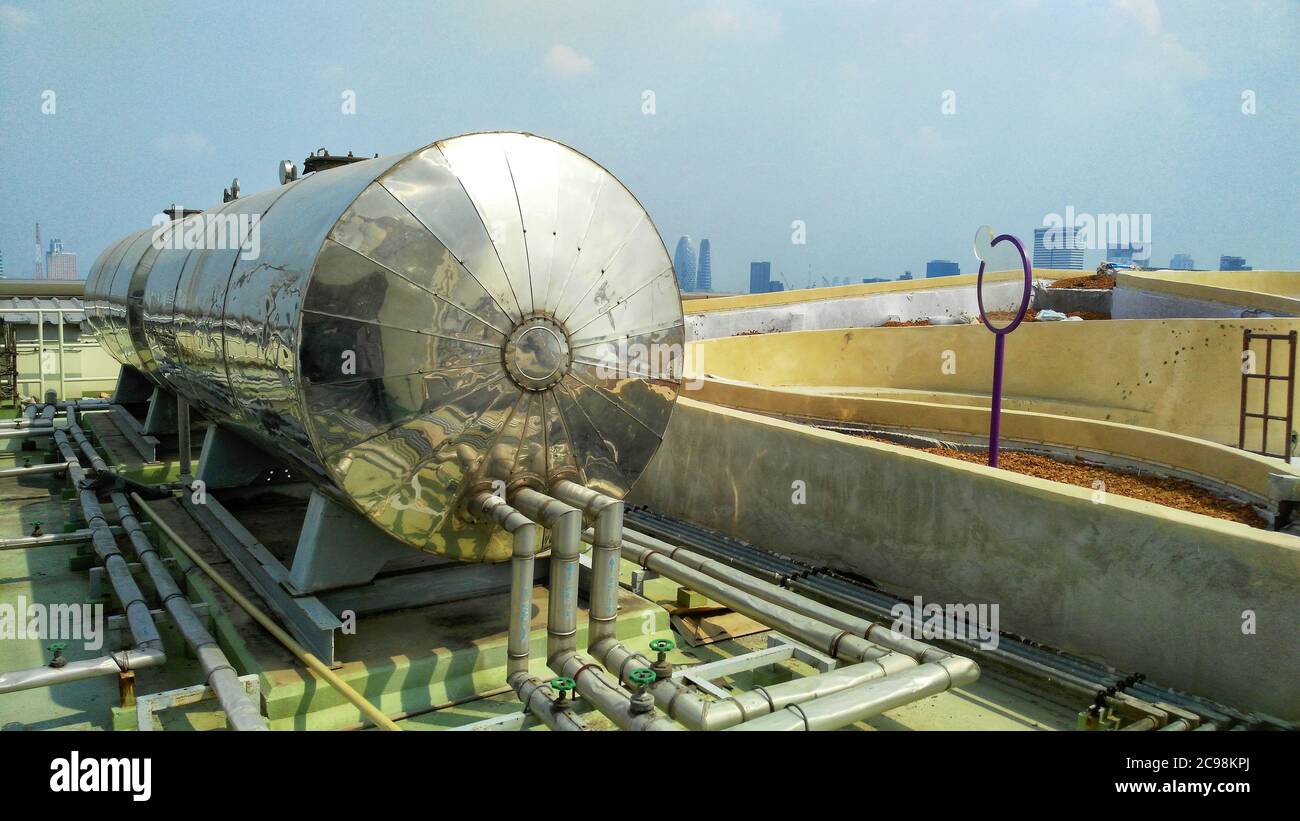 Water storage tanks hi-res stock photography and images - Alamy