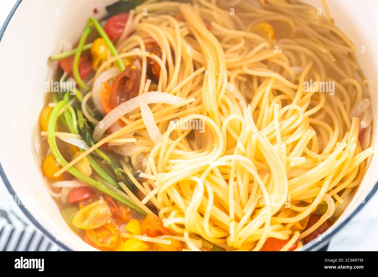 Dutch oven seasoning hi-res stock photography and images - Alamy