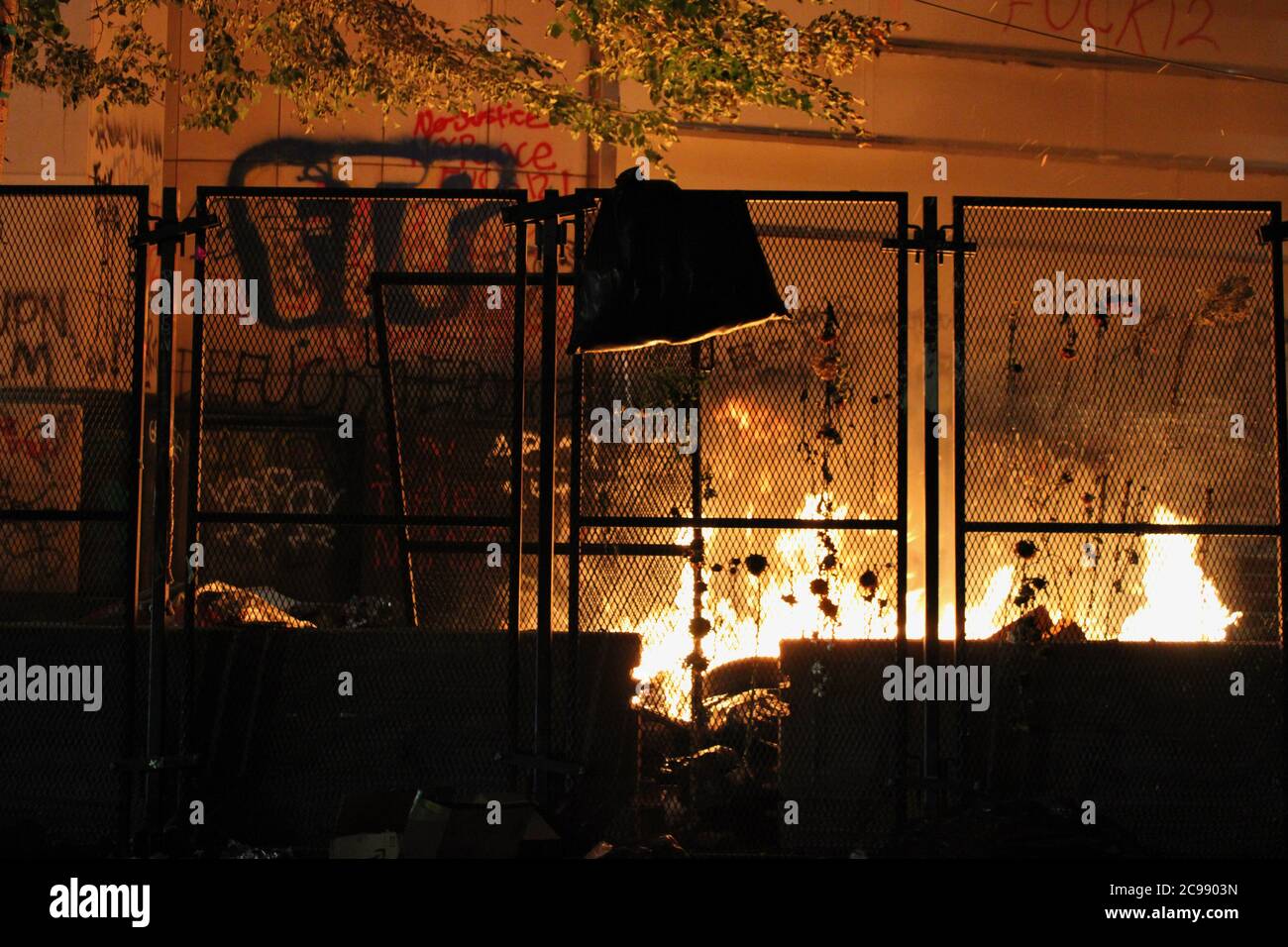 Keep property clean hi-res stock photography and images - Alamy