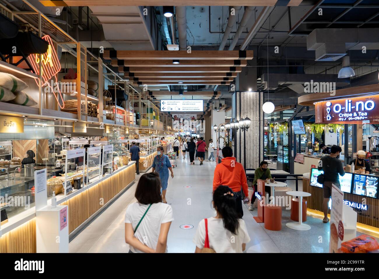 Ngamwongwan hi-res stock photography and images - Alamy