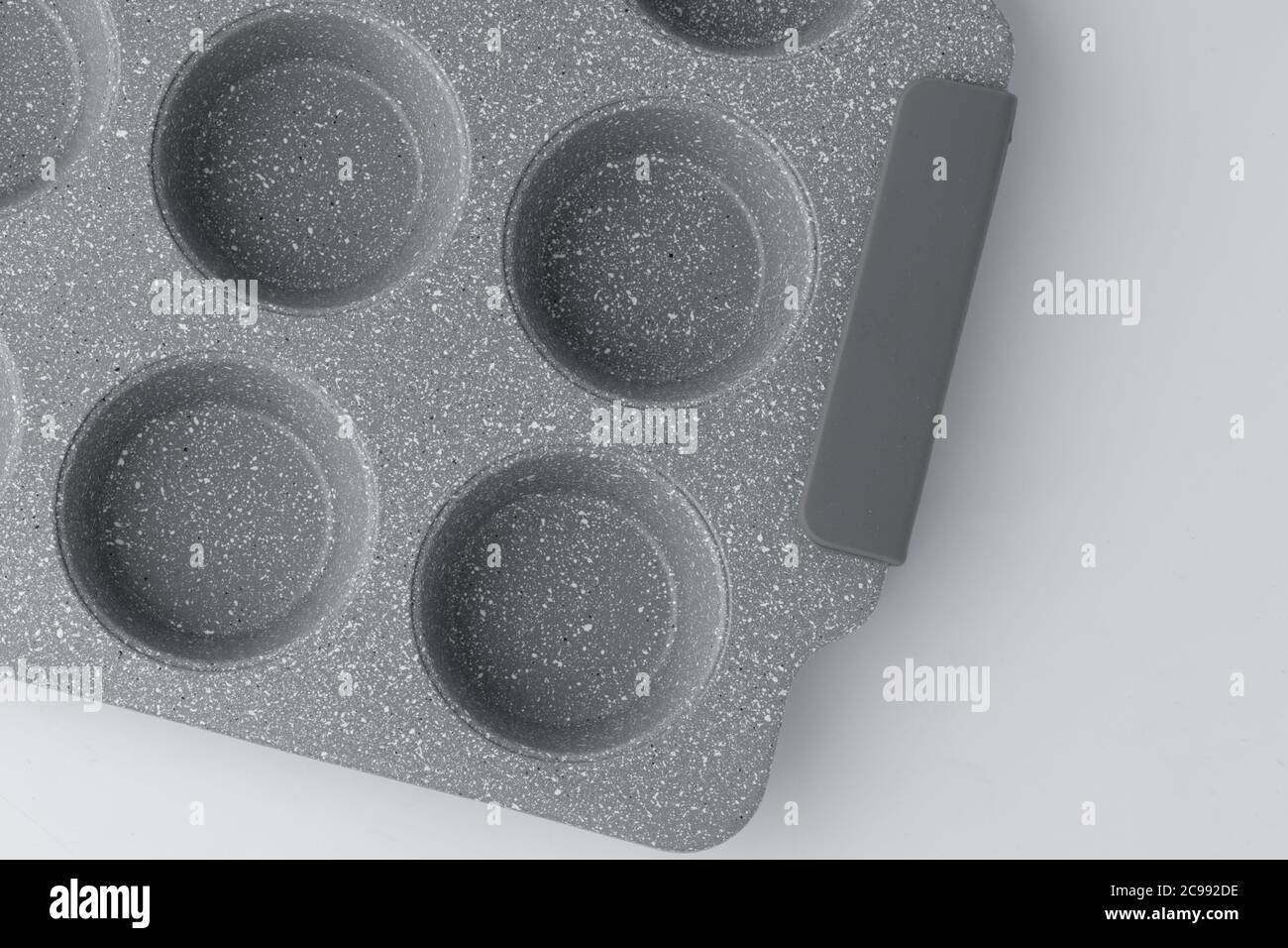 New ceramic baking dish isolated on white Stock Photo - Alamy